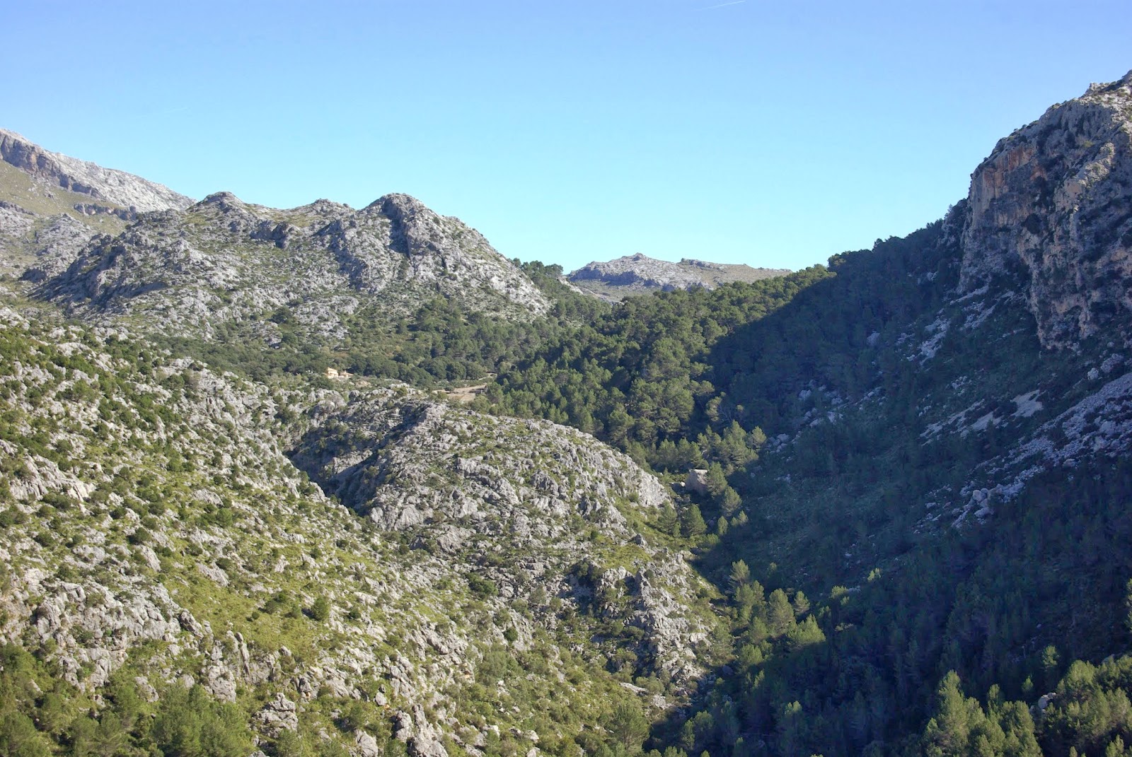 TRESQUES PER TRAMUNTANA: ES CASTELLOT