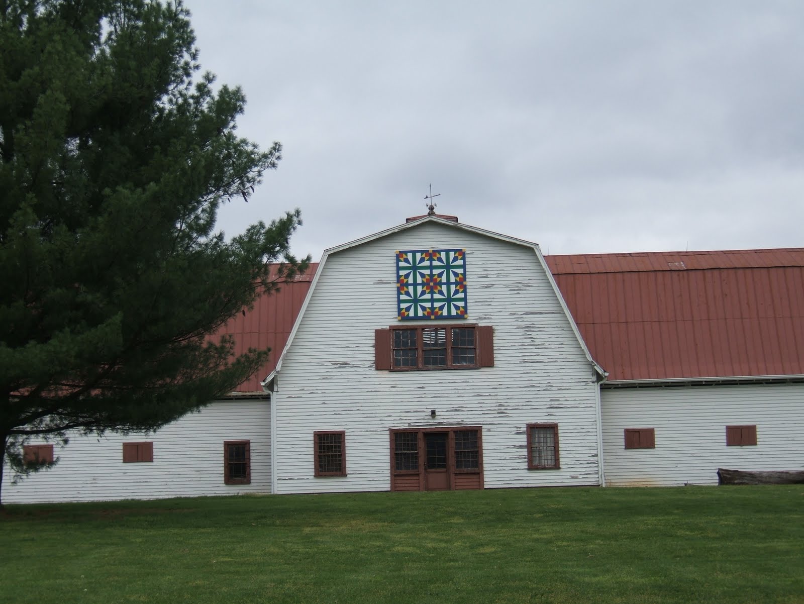 Quilt Barns: "Stars over Tennessee" at Allandale Barn - Kingsport, TN