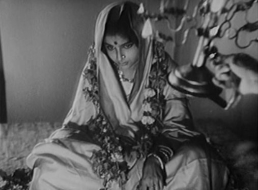 Conversations Over Chai: Devi (1960)