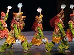 Seni Budaya Kelas 8 Semester Gasal Materi Keunikan Gerak Tari ...