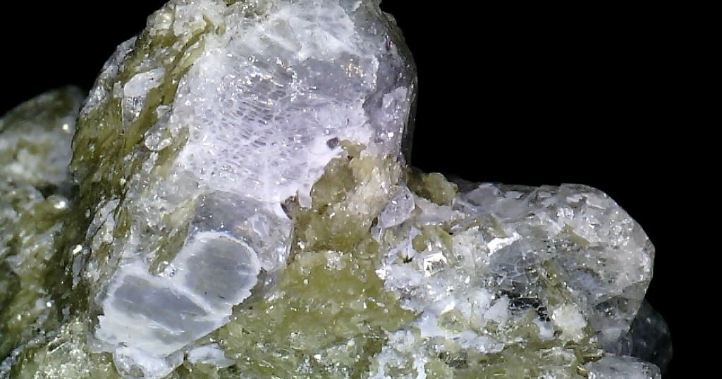 CSMS GEOLOGY POST: HYDROXYLHERDERITE: ANSWERING ONE OF LIFE'S ...