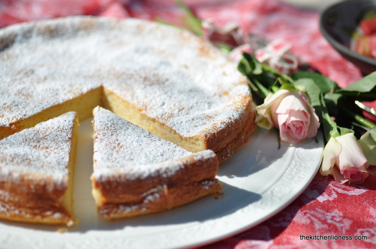 The Kitchen Lioness: Old Viennese Topfen Cake & Oven-Baked Rhubarb l ...