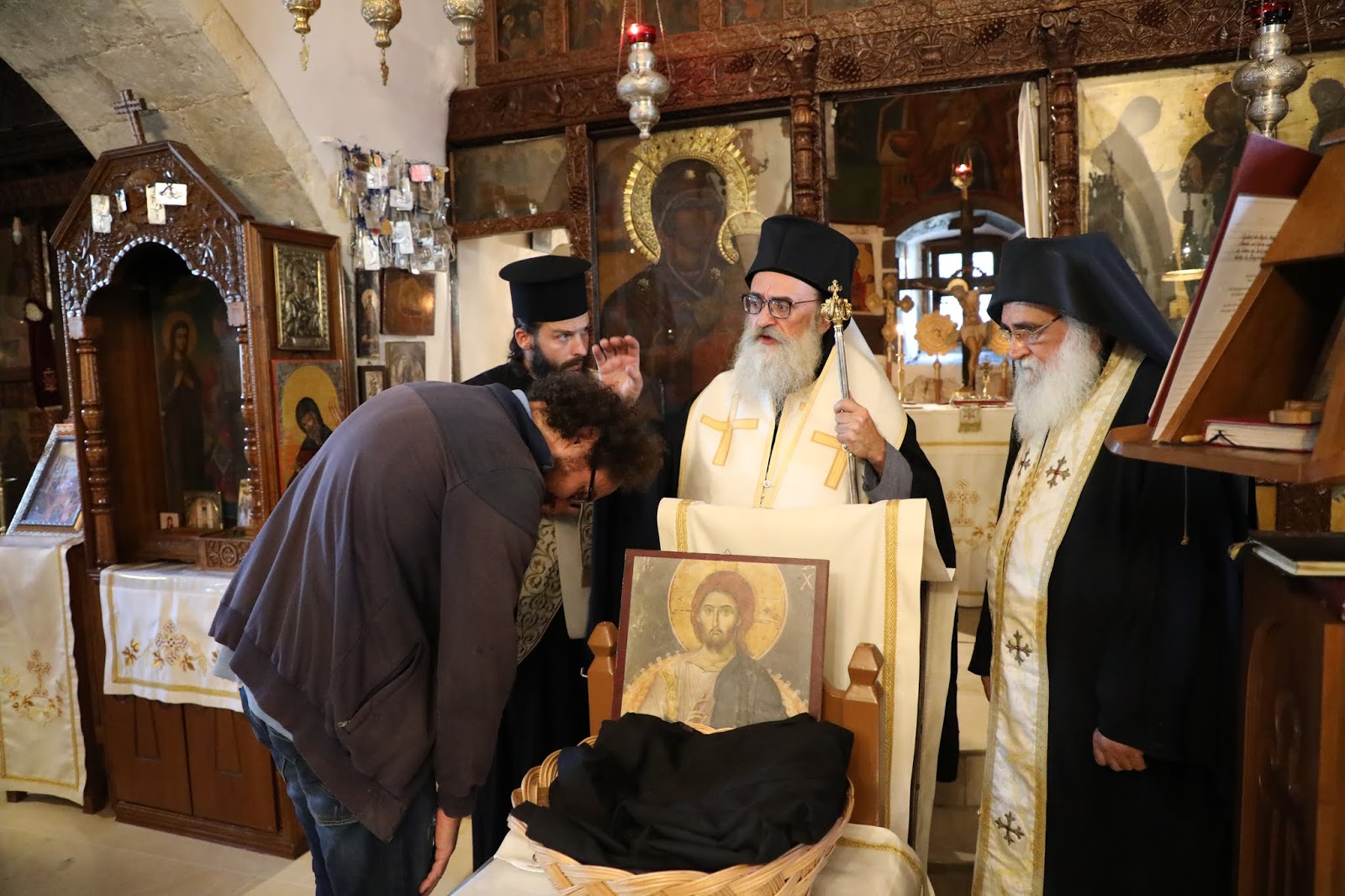 Ιερά Μονή Οδηγήτριας: ΡΑΣΟΦΟΡΙΑ ΣΤΗΝ ΙΕΡΑ ΜΟΝΗ ΟΔΗΓΗΤΡΙΑΣ