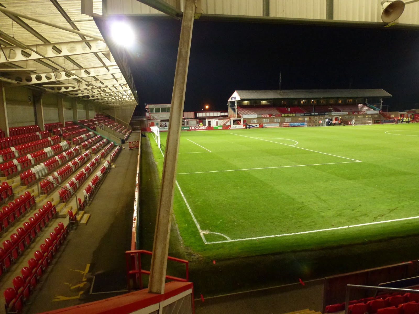 Extreme Football Tourism: ENGLAND: Cheltenham Town FC