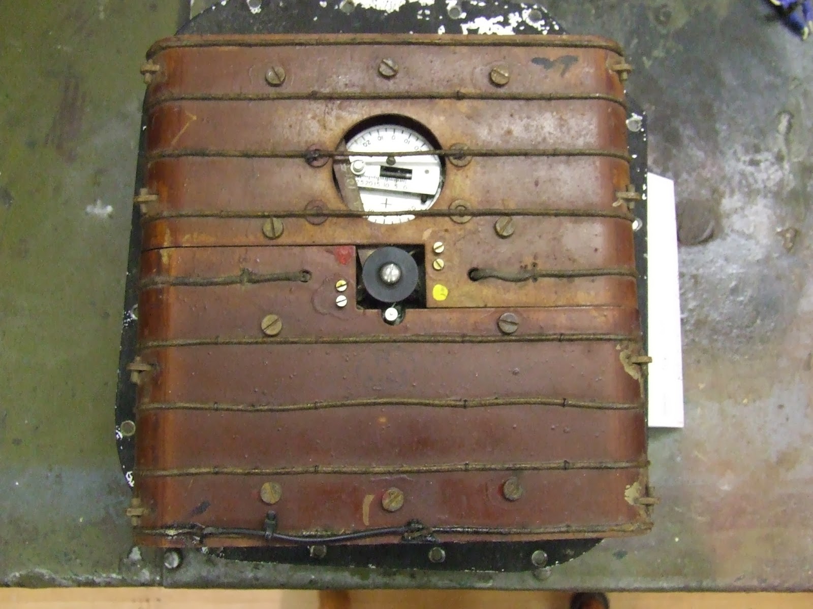 Victor XL231 Lusty Lindy: ADF (Automatic Direction Finding) system