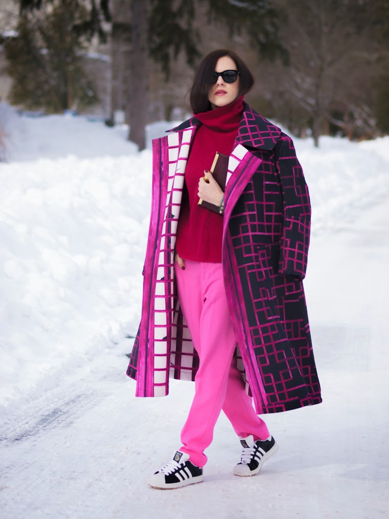 HOW TO WEAR BOLD PRINTED STATEMENT COATS - Miss Rich