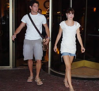 Alexandre Pato with Wife Pics | FOOTBALL STARS WALLPAPERS