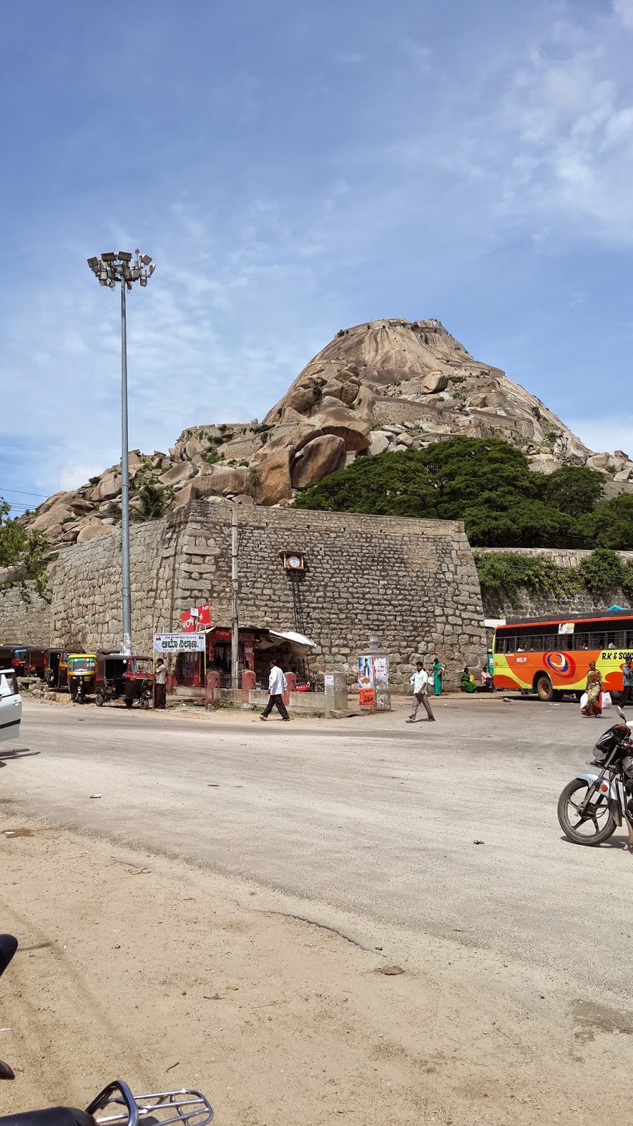 Madhugiri Hills - A trek covered right on time! - Bangalore Trekking Club®