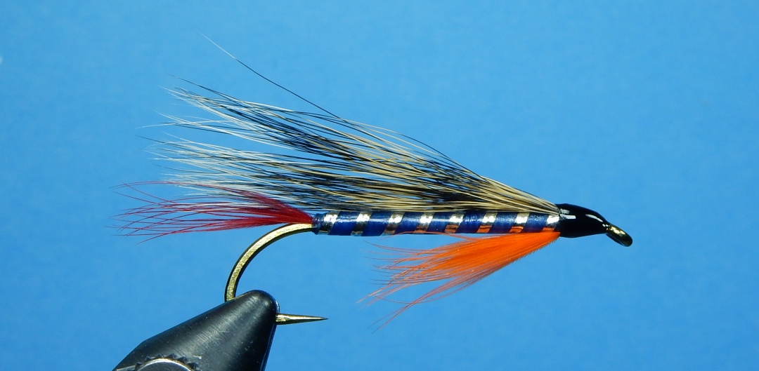 Flytying: New and Old: Blue Bottle – Squirrel