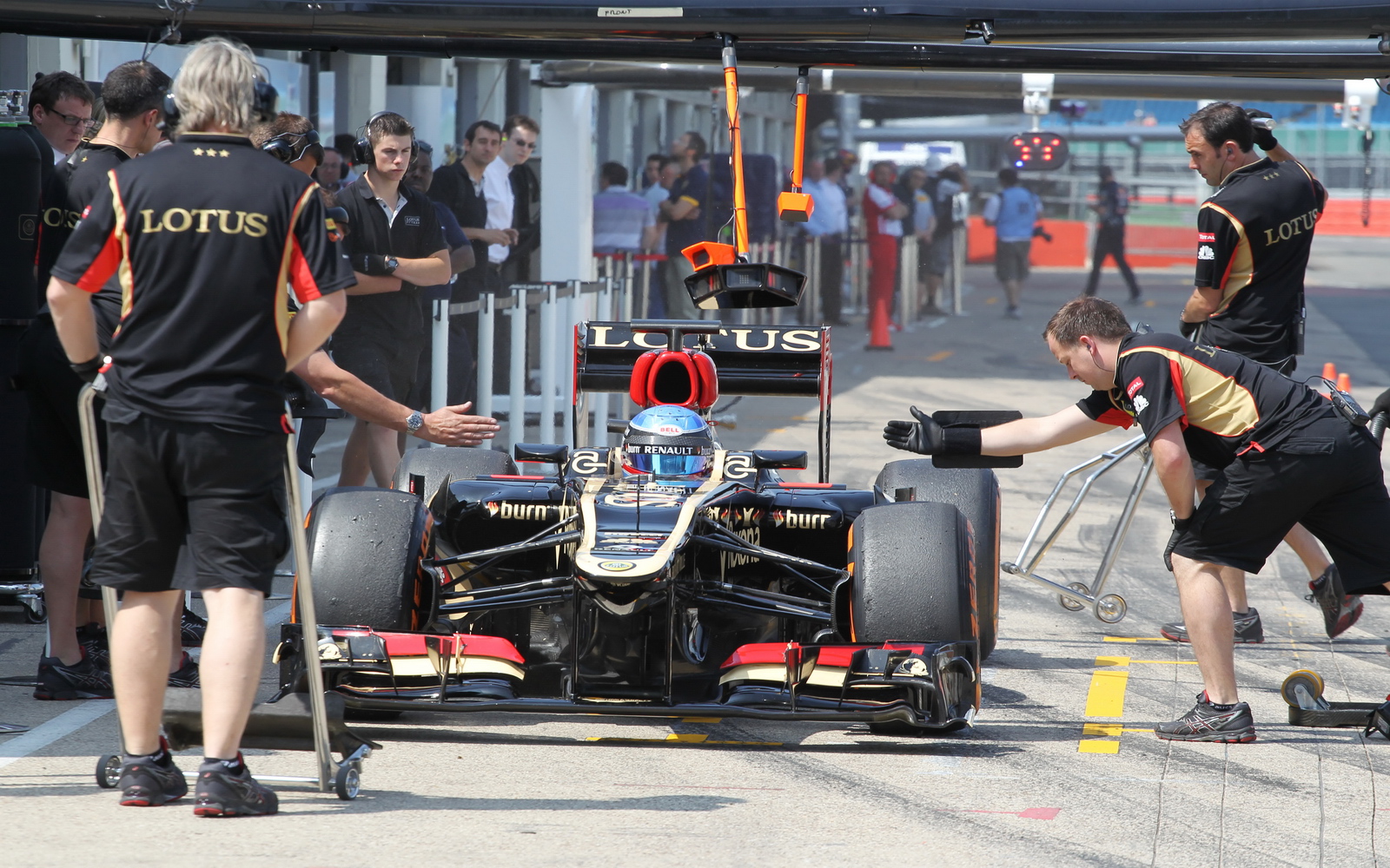 2013 SILVERSTONE TEST: DAY 1 IN HIGH RESOLUTION IMAGES - FORMULA 1