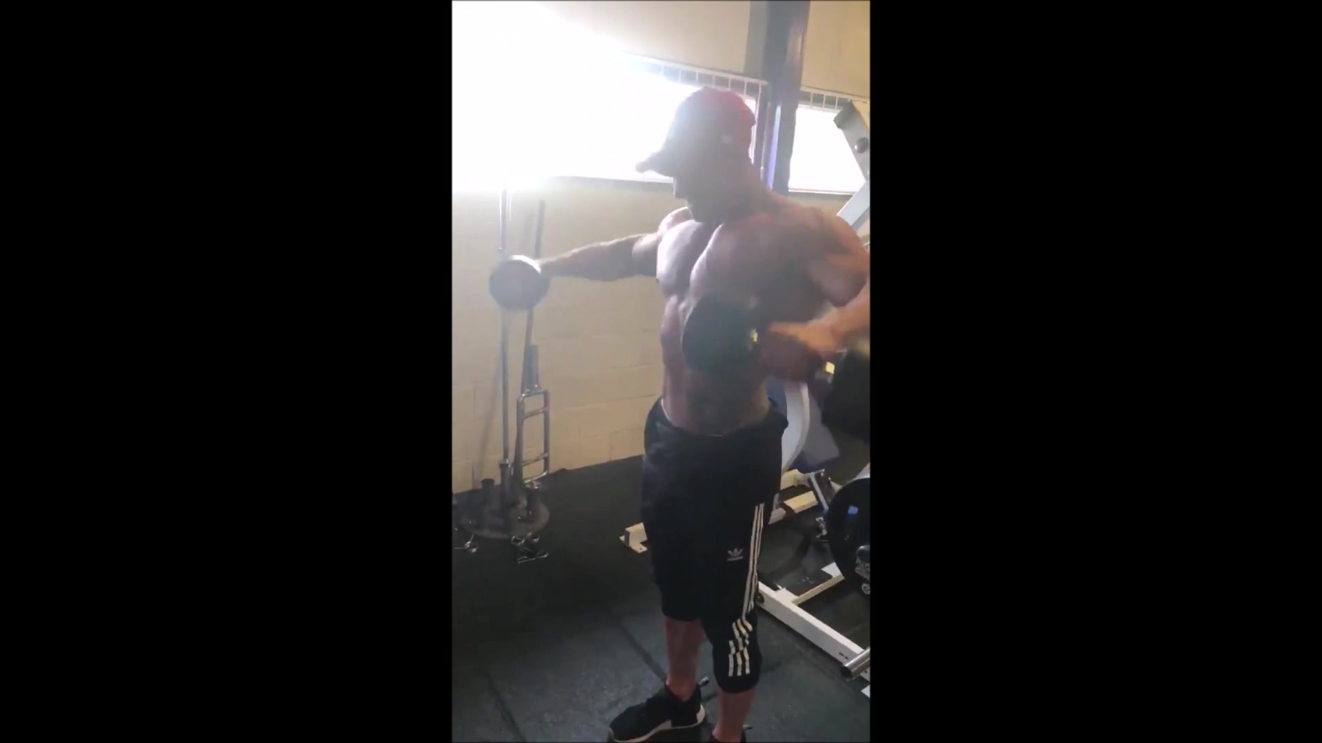 Muscle, Muscle, Muscle: Charlie London 1