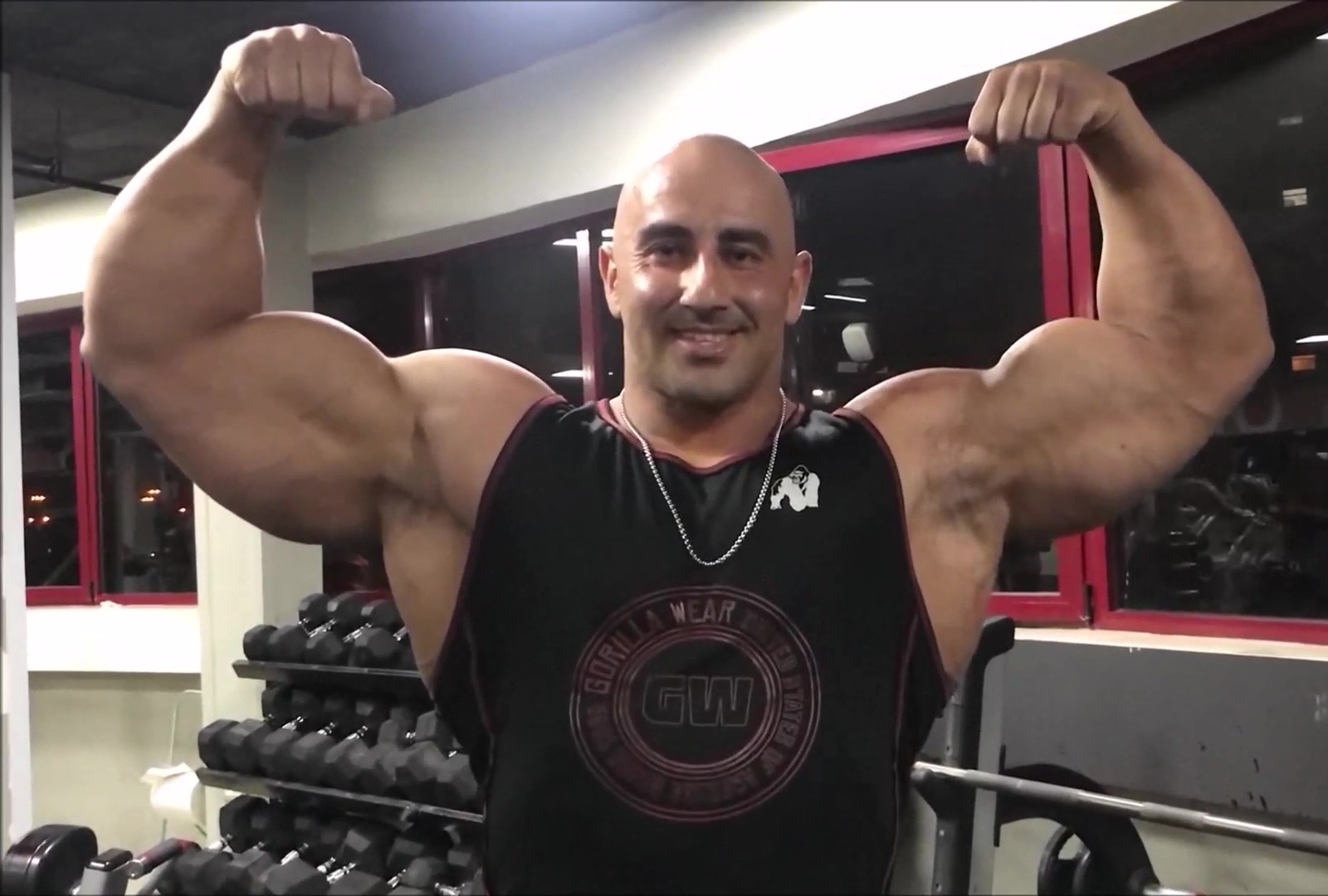 Muscle Lover: Massive Israeli muscle god Yoni Hanna (2)