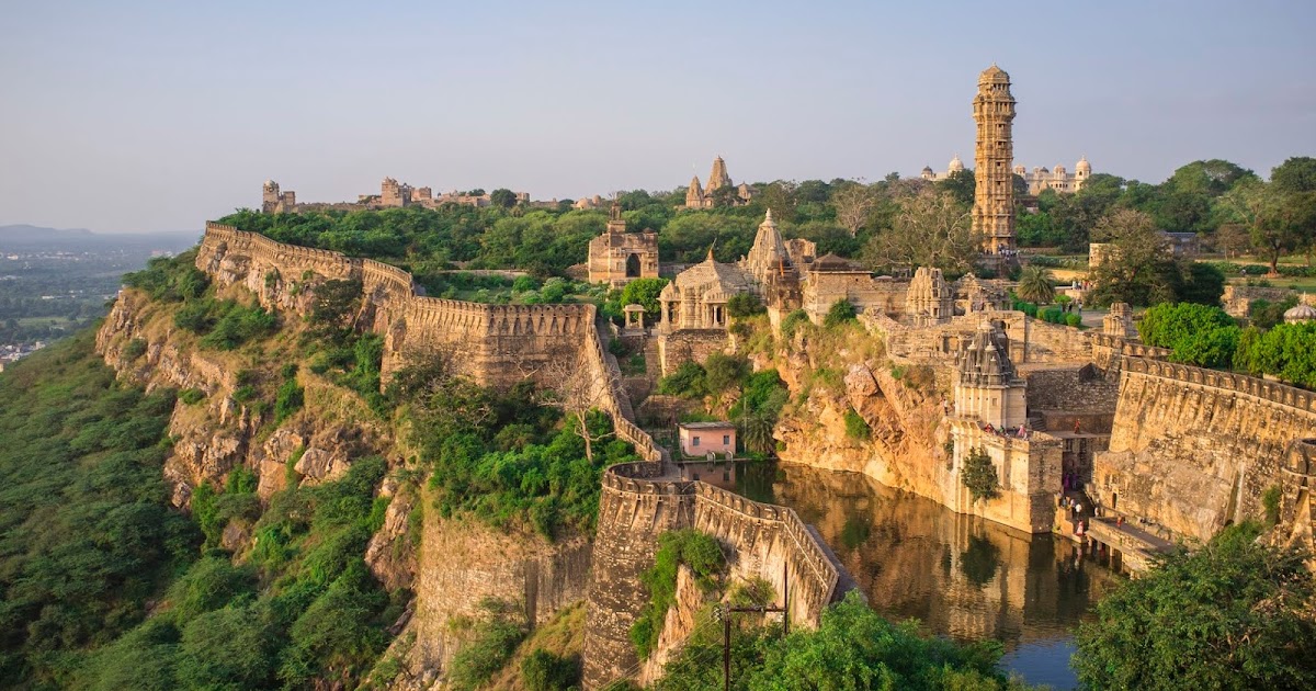 Webster's Google Treking: Famous Castles: Chittorgarh Fort, India