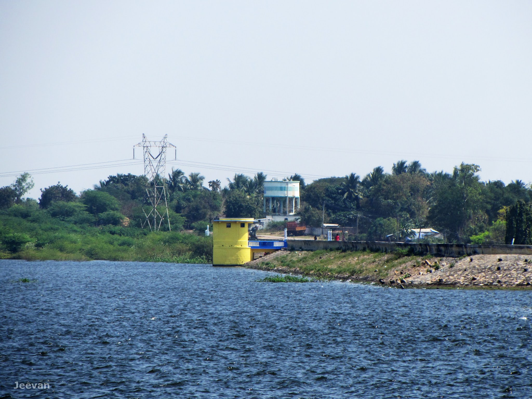 Jeevan's World: Veedur Dam irrigation and Intake tower
