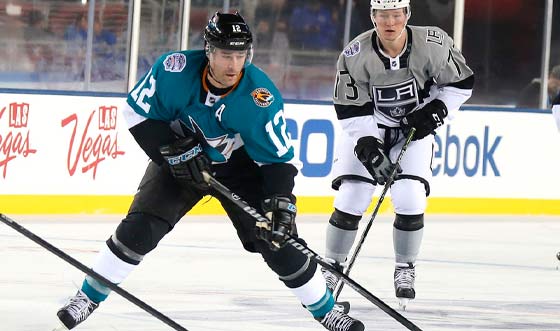 La vie est une puck: Le plus de chandails avec la même équipe