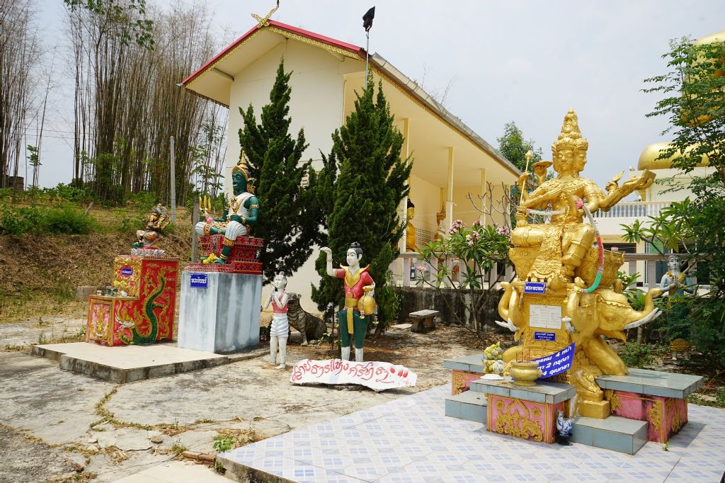 泰国の変なスポット: Wat Huai Prasit / Chiang Rai