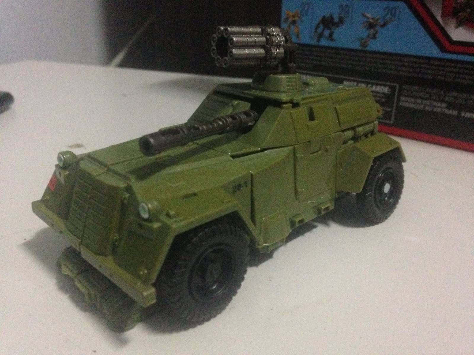 TRANFORMERS UNITED: THE LAST KNIGHT WORLD WAR TWO BUMBLEBEE