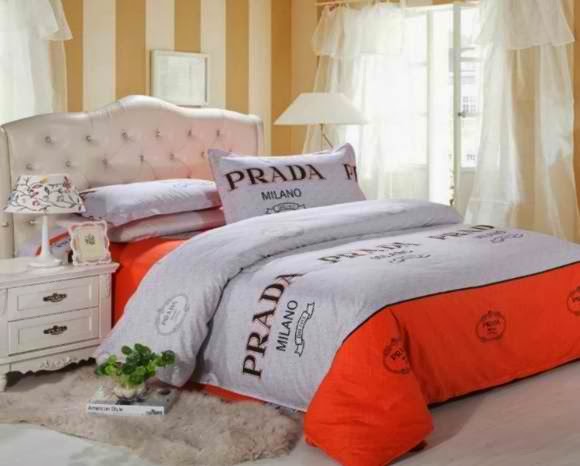 Light In Net: Designer bed cover set