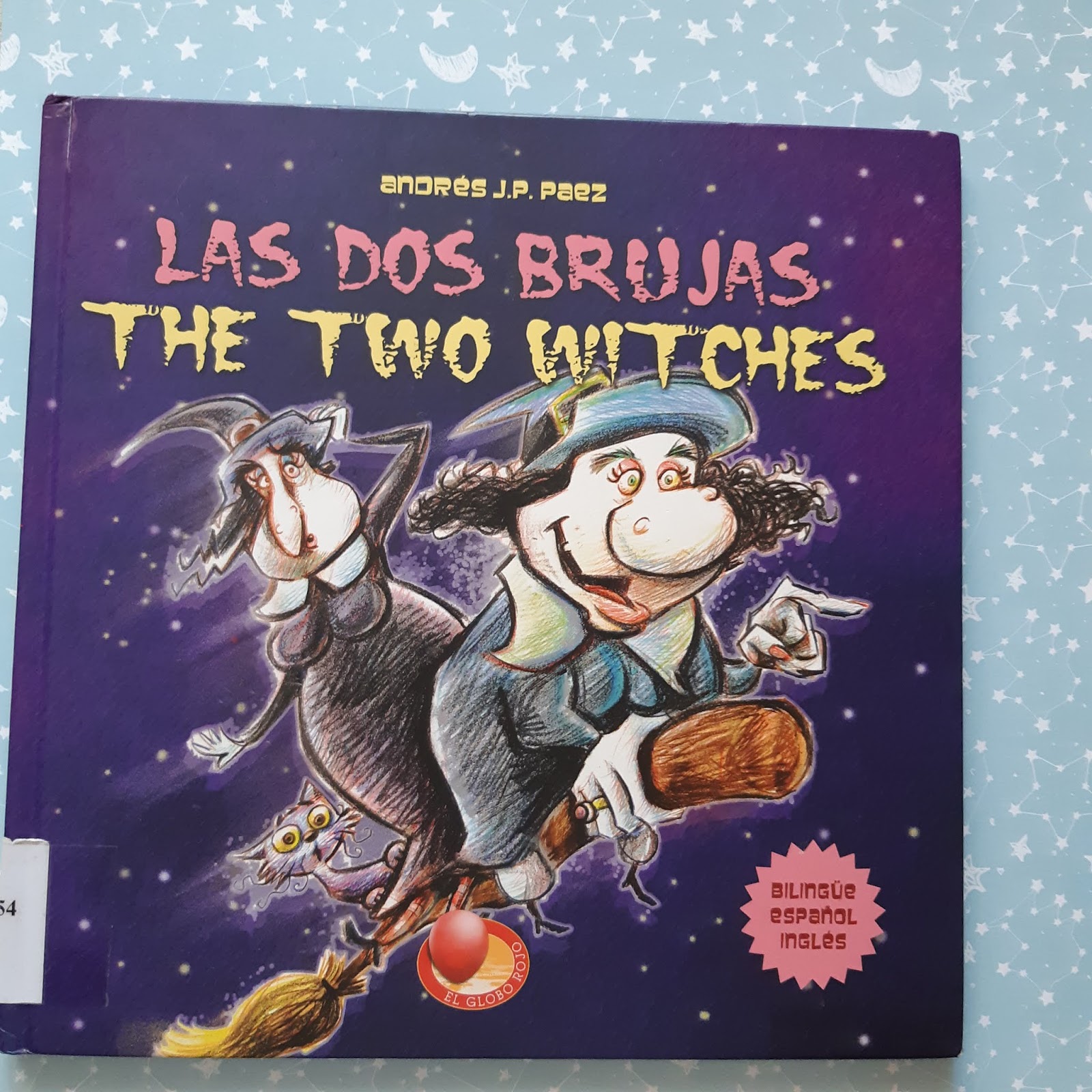 The two witches | Rassel una gata de biblioteca