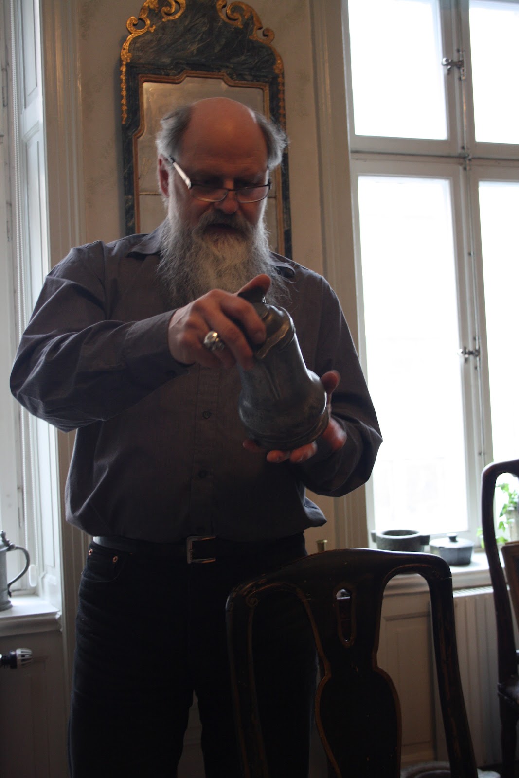 S:t Olofs Antik o Bok Blogg: Private Treaty - hos Lars Broberg