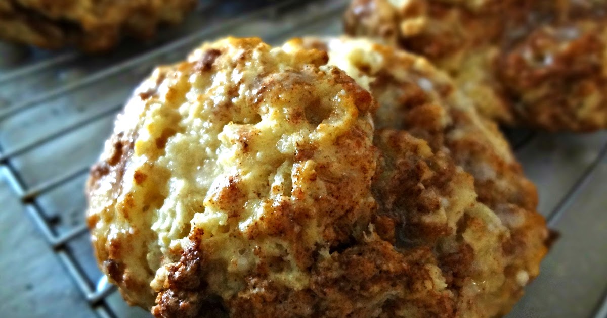 The Cooking Actress: Cinnamon Bun Scones