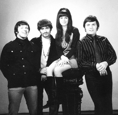 2 or 3 lines (and so much more): Mojo Men – "Sit Down, I Think I Love ...