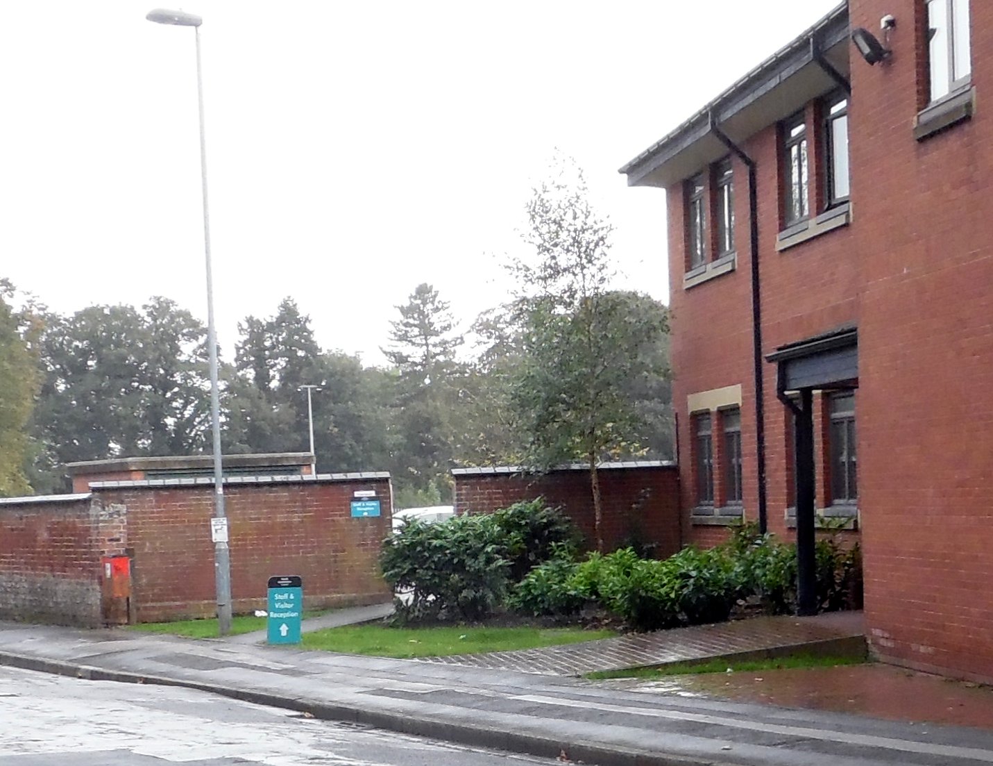 Nigel Fisher's Brigg Blog: BRIGG OFFICE BLOCK 'REFURB' ON SITE WITH AN ...