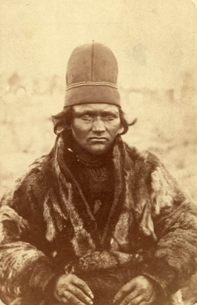 25 Stunning Portraits of Indigenous Sami People Taken by Lotten von ...