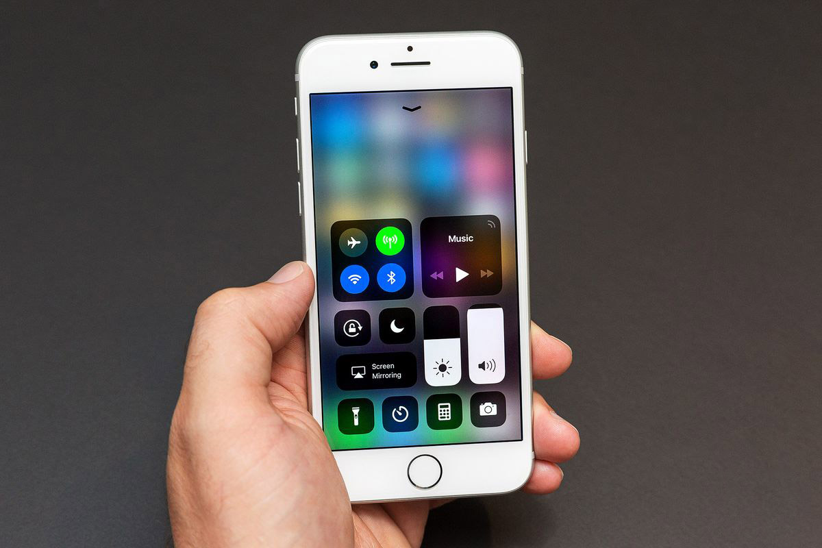 8 Ways to Make iOS 11 More Power-Efficient