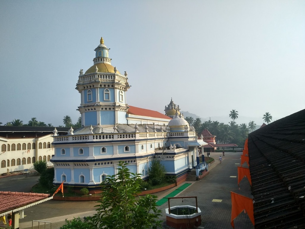 Hindu Temples of India: Mangesh Temple, Mangeshi, Goa