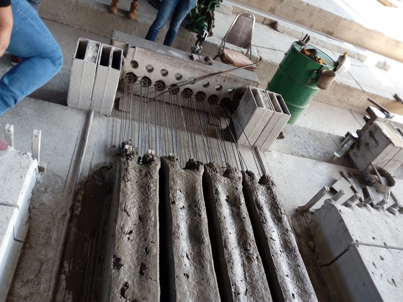 Estructuras Metálicas 6AV8: 2017