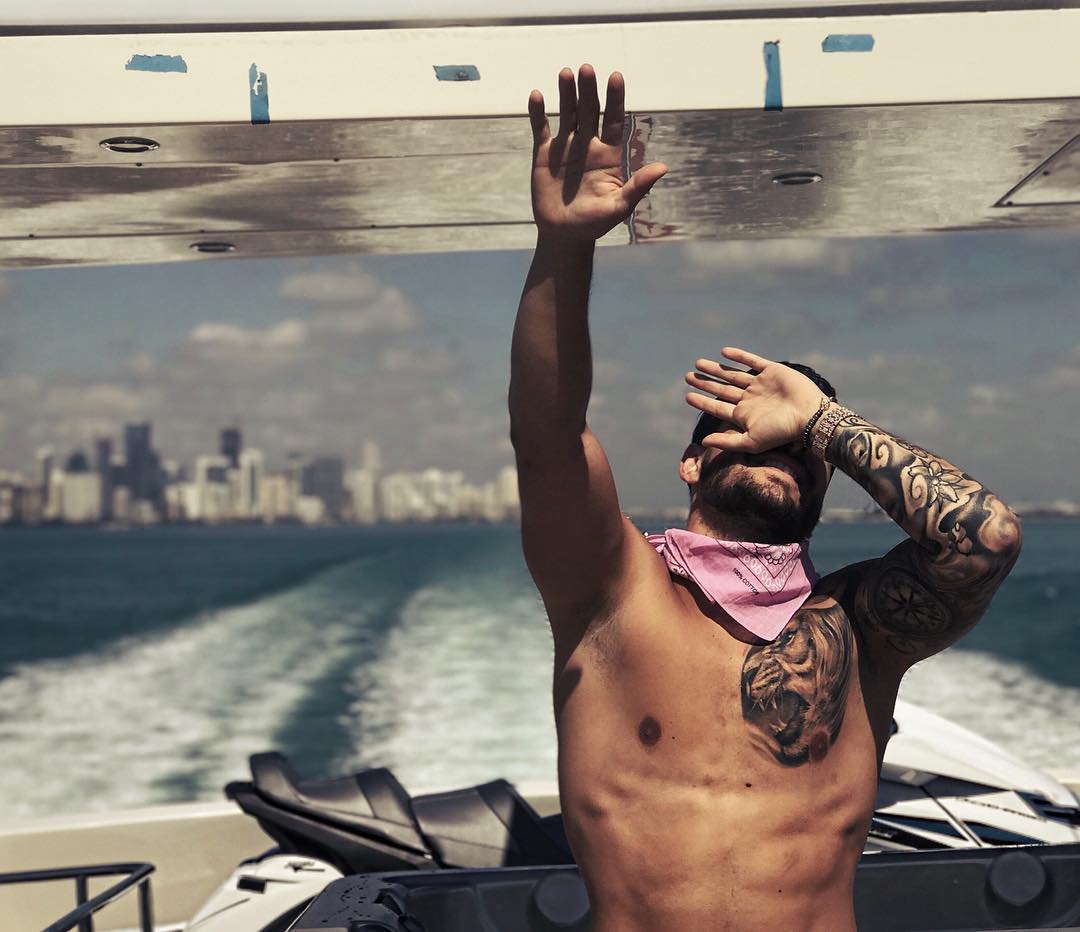 JIMBOX: Maluma @maluma te invita a jugar con sus bolas