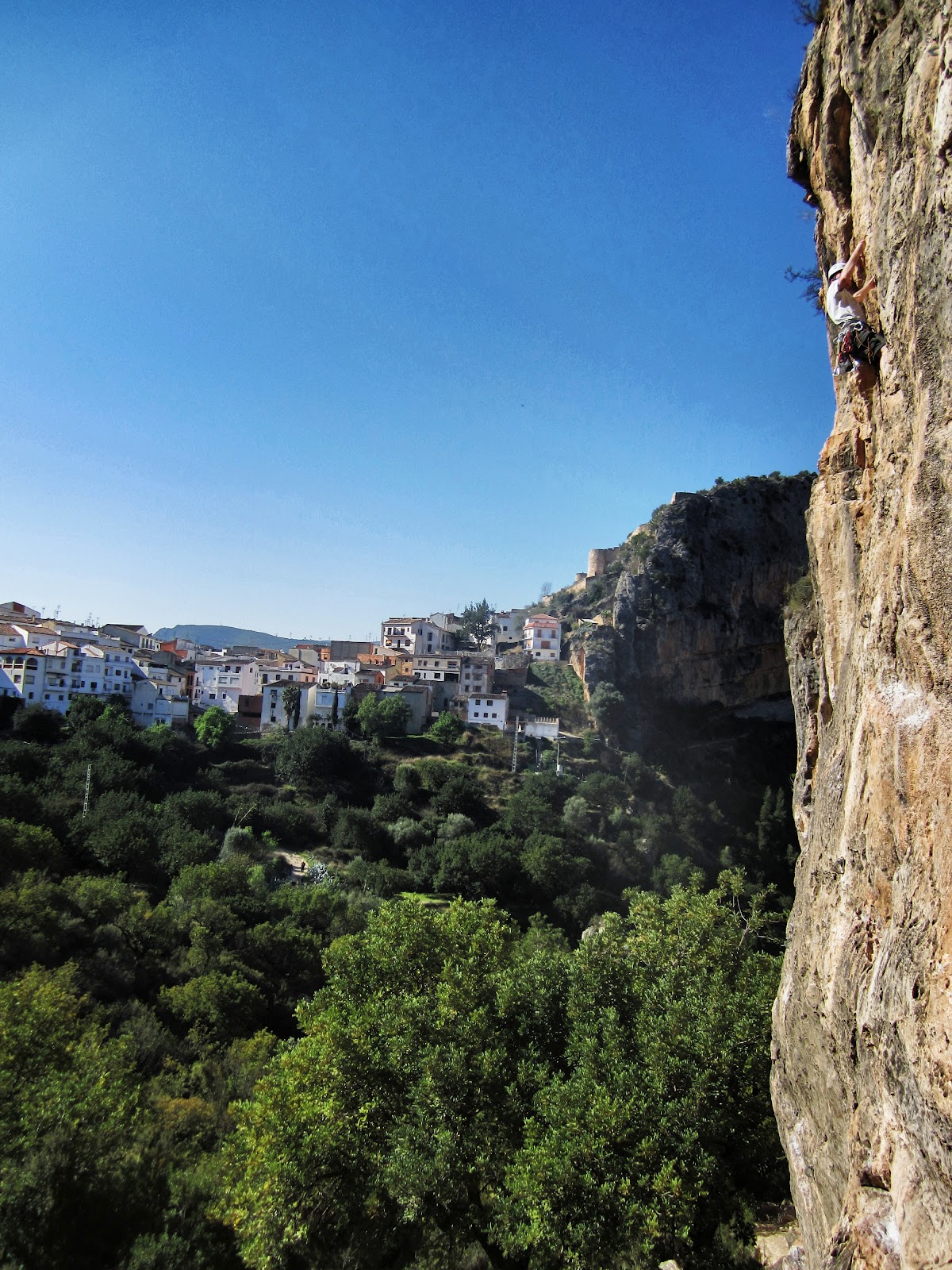 Eat Climb Love: Chulilla - My first experience Sport Climbing