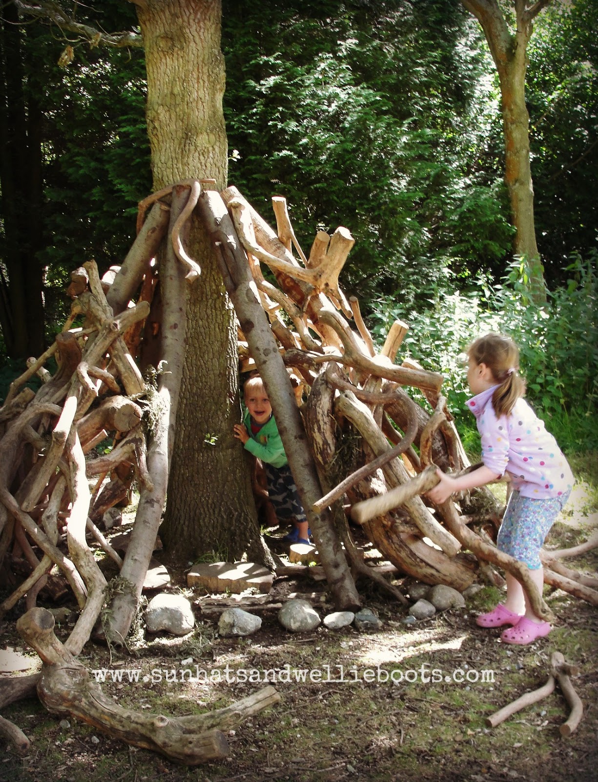 Sun Hats & Wellie Boots: 50 Outdoor Activities for Kids this Summer