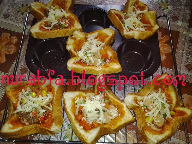 ~~aku insan biasa~~: RESEPI : ROTI BAKUL BERINTI