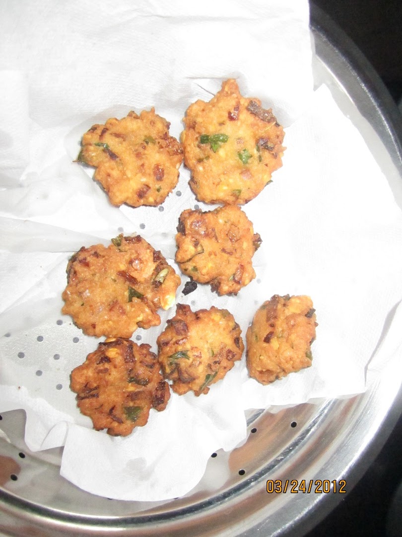 Hema's Cuisine: Dhal Vada ( Paruppu Vada / Masala Vada)