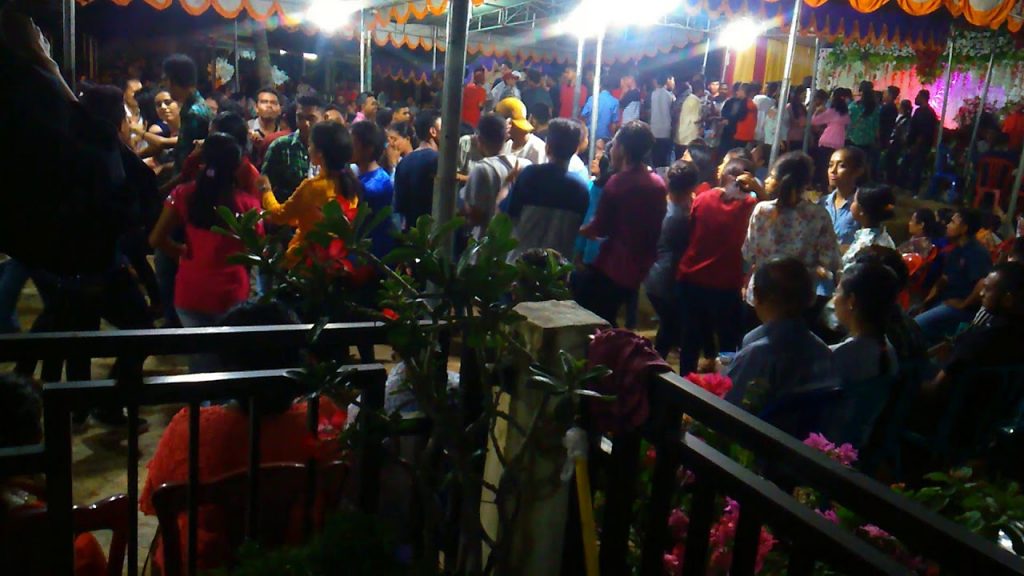 Tempat Berkumpul Paling Favorit Versi Anak Kampung Macam Saya