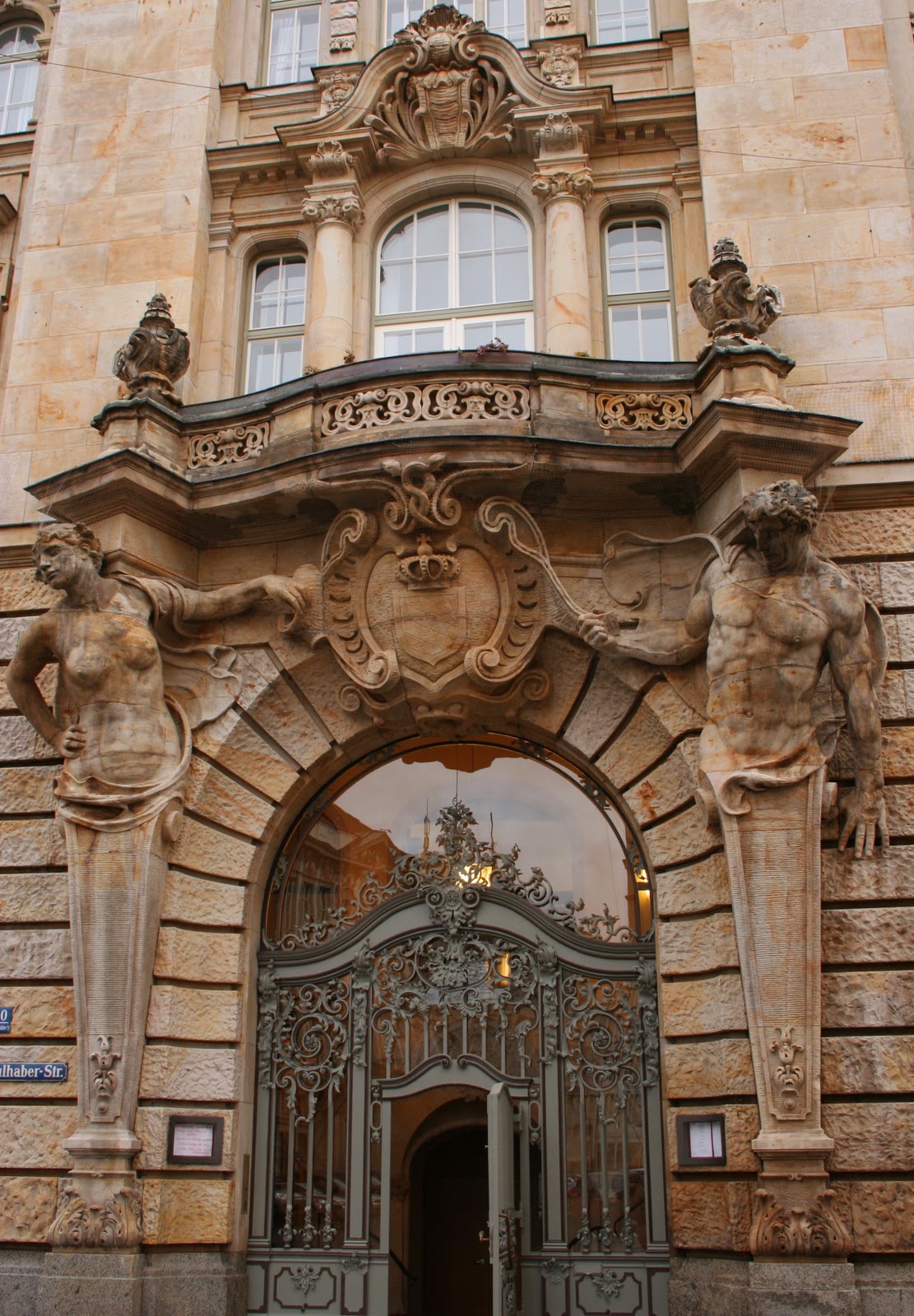 Minhene - CEĻOSIM. MY TRAVELS