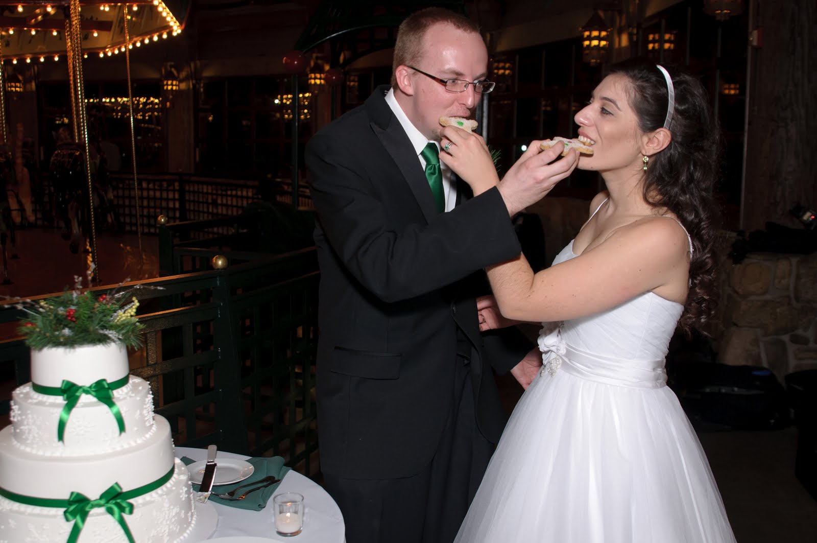 Dinner at Christina's: Let them eat (Wedding) cake!
