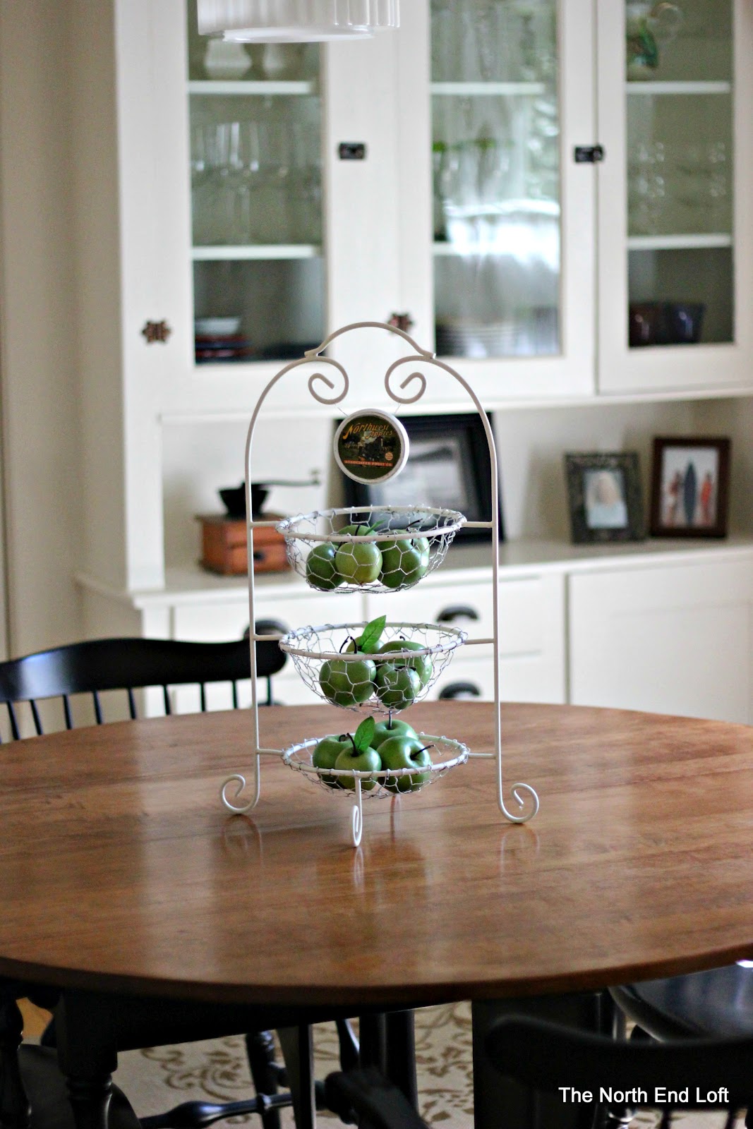 The North End Loft: Chicken Wire Plate Stand