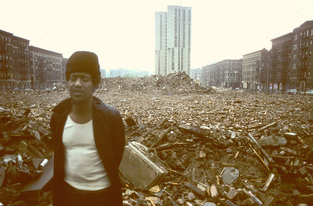 20 Fascinating Photographs Show the Gritty Reality of 1980s New York ...
