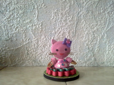 papercrafts: Quilled Hello Kitty :))