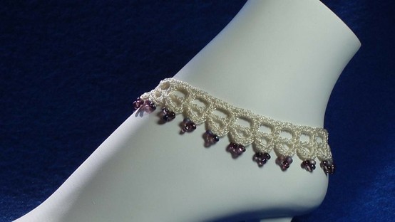 Getting Hooked: Crochet anklet, crochet jewelry challenge project # 3