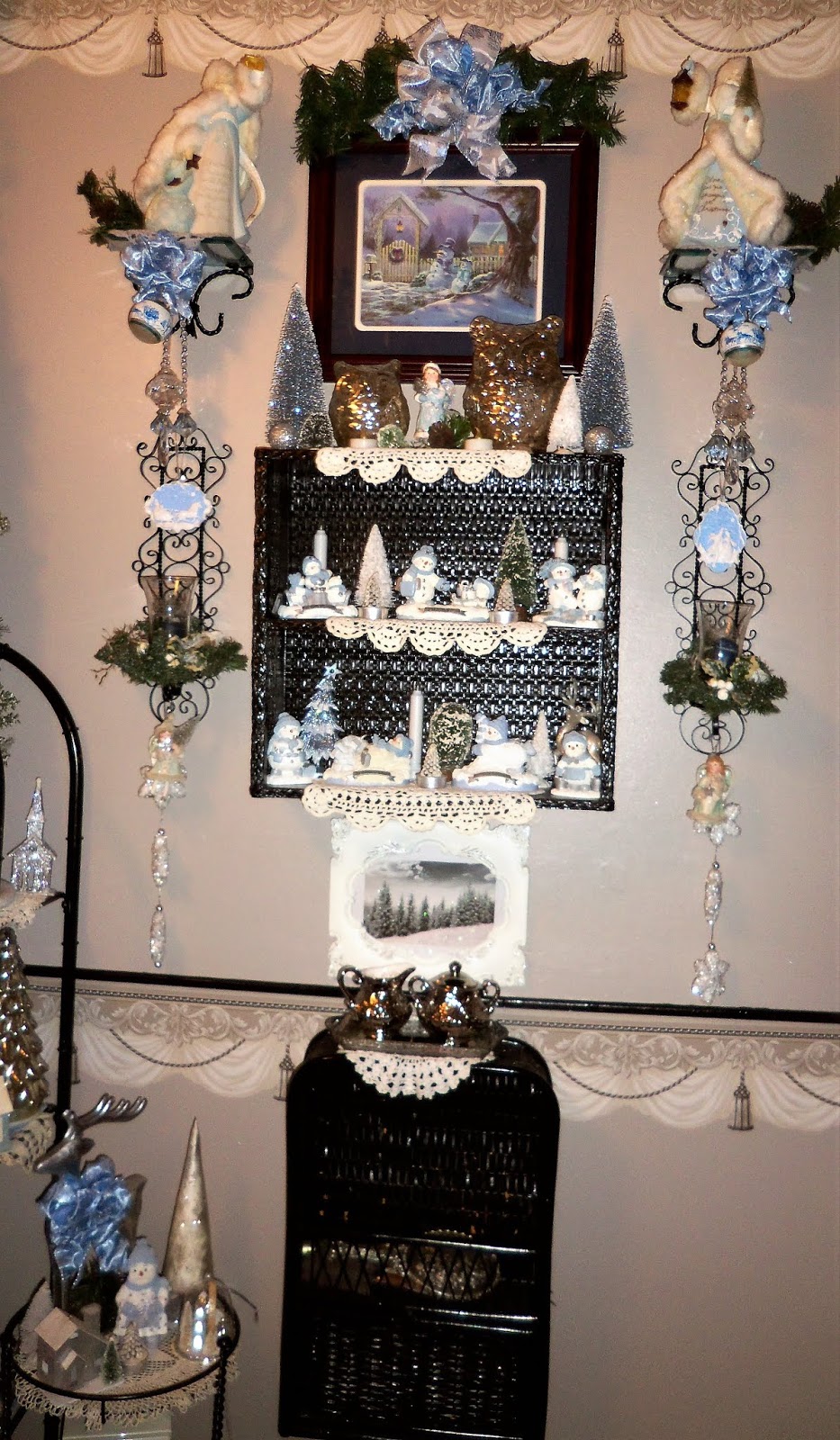 A DEBBIE-DABBLE CHRISTMAS: Winter Wonderland in the Powder Room ...