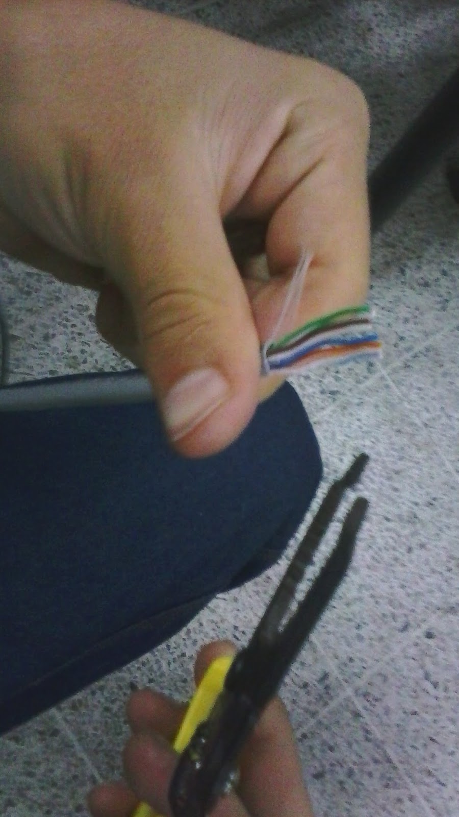 joan zuluaga tecnico en sistemas: practica de ponchar un cable cruzado