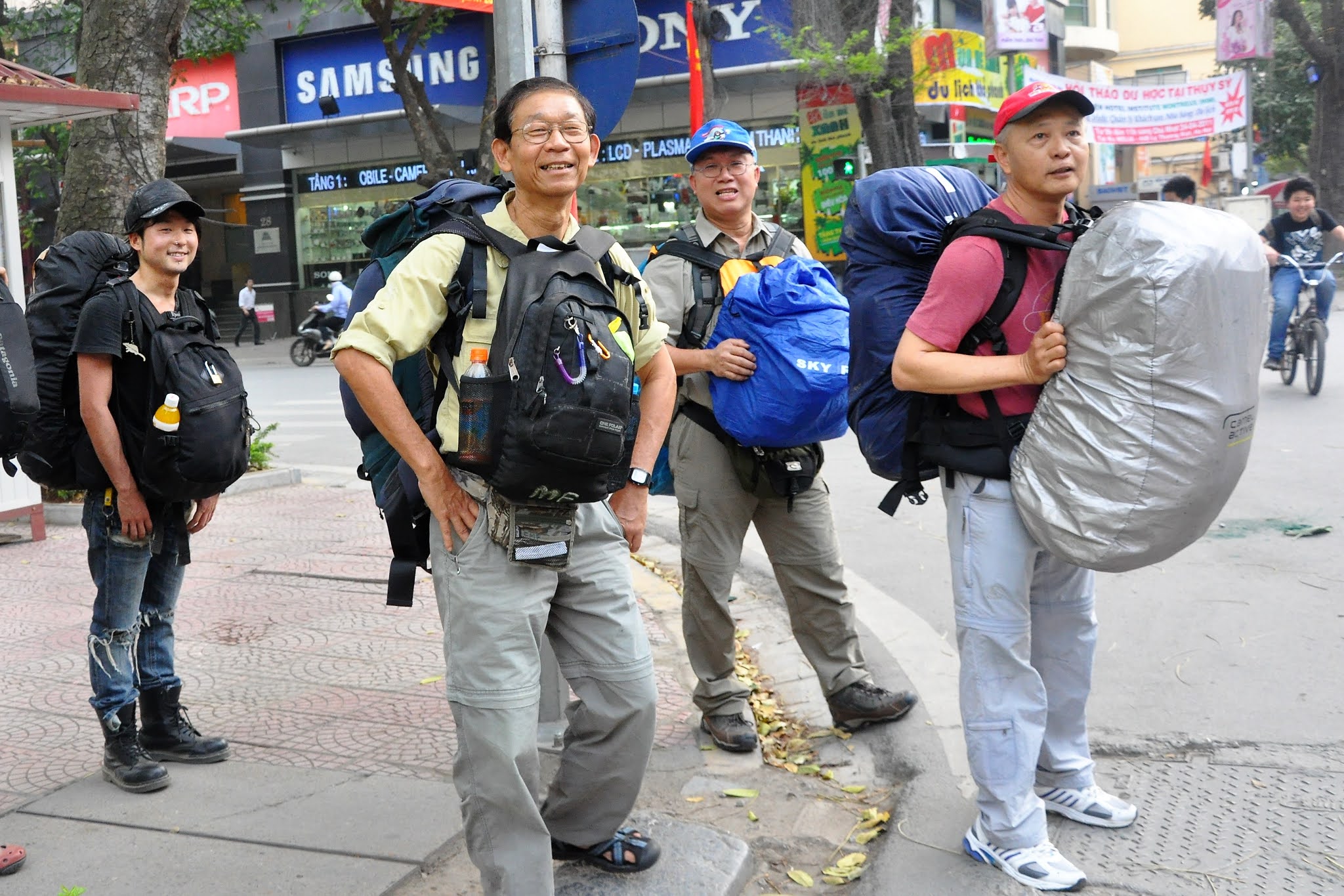 Backpacking travel & Outdoor adventures by Ching Neng Bin: 2011 ...