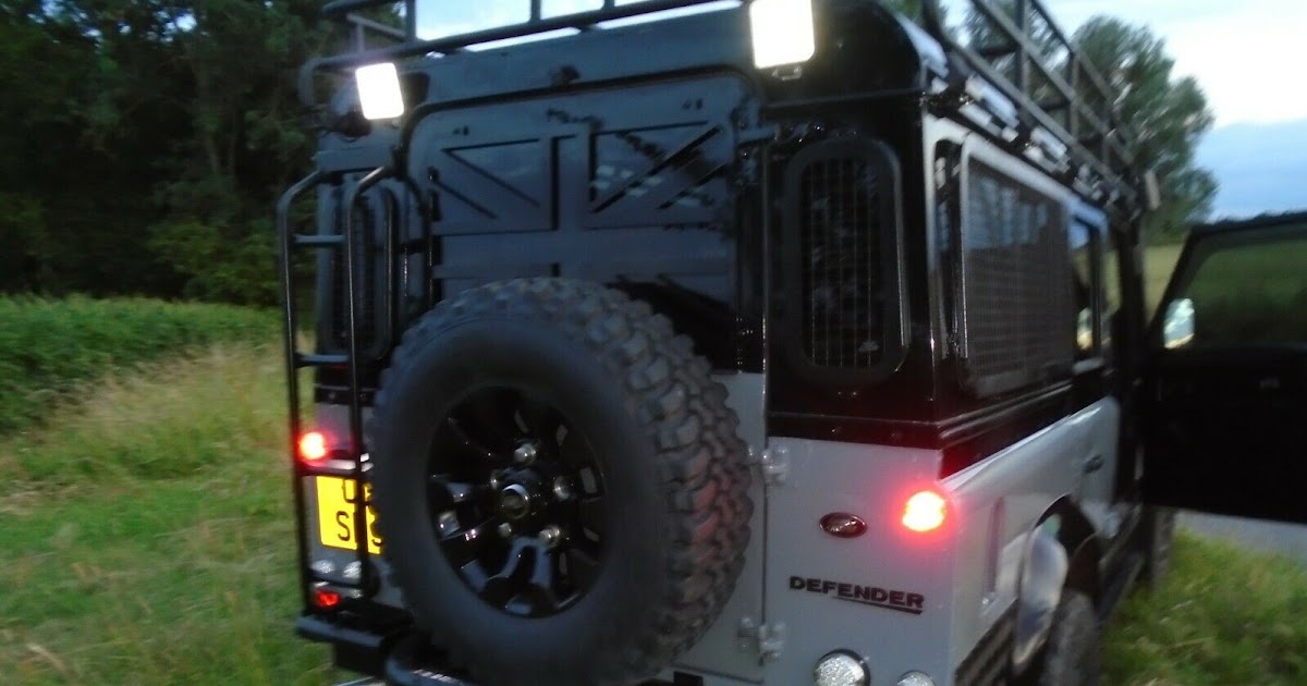 Landrover Defender: Land rover defender 110 county 300tdi 9 seater ...