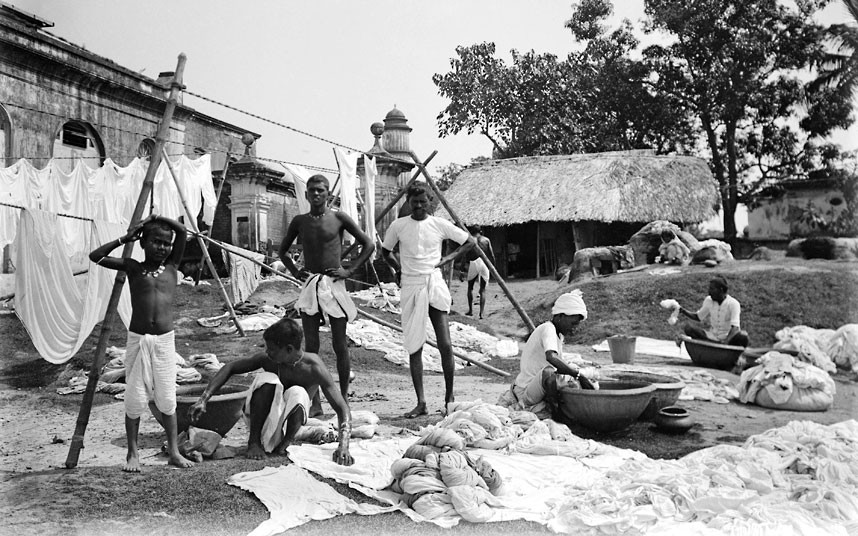 Flares into Darkness: In the time of the British Raj