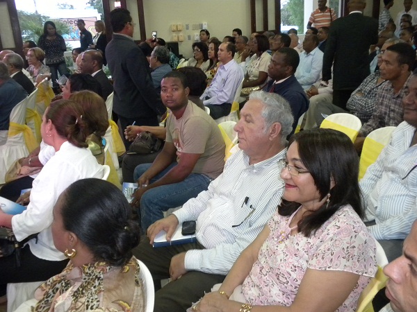 Francisanibalenlared.com: Gobernador Alcibíades Tavárez rinde sus ...