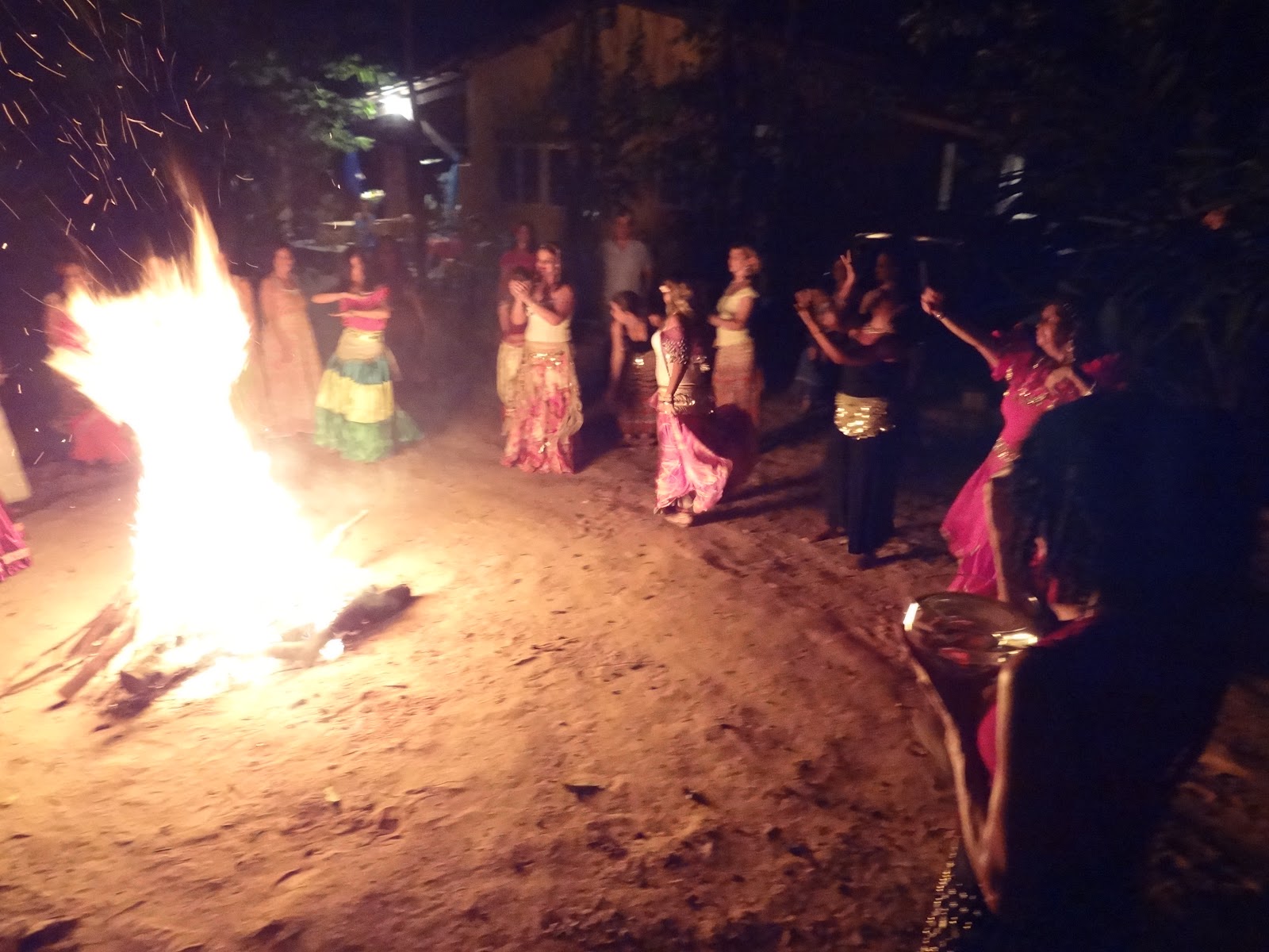 Escola de Danças Sistêmicas: Lual realizado no Sítio Canaã.